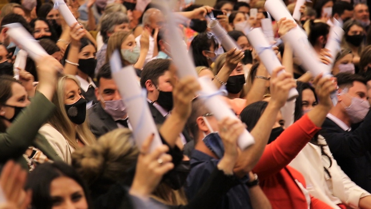Se desarrollaron los actos de colación en la UNLPam - Universidad ...